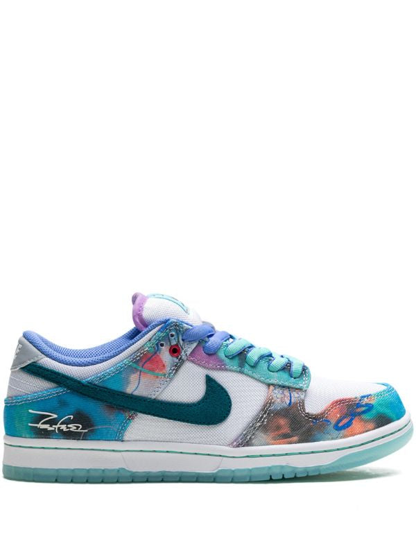 NIKE DUNKS – HardFinds